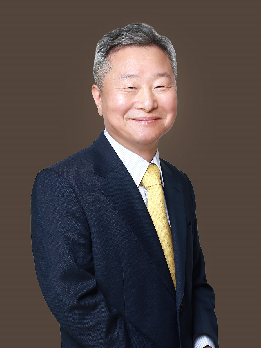 KIM CHANG LEE