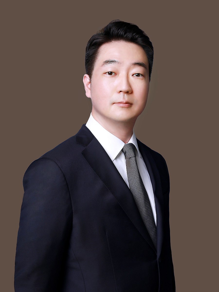 KIM CHANG LEE